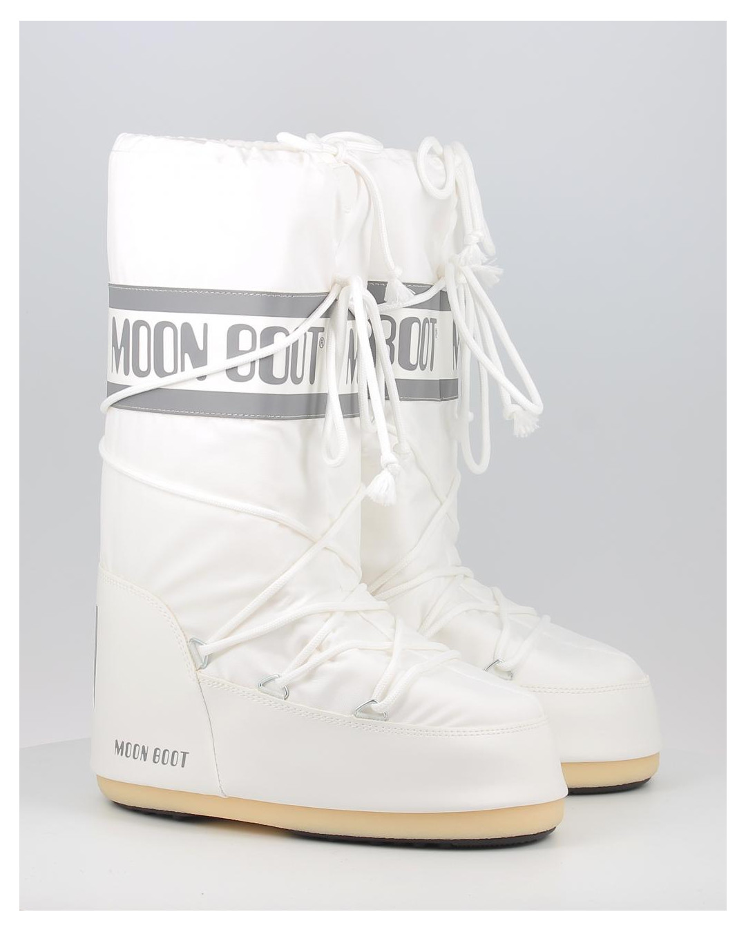 Botas MOON BOOT MB ICON NYLON blanco. Zapatos Obi