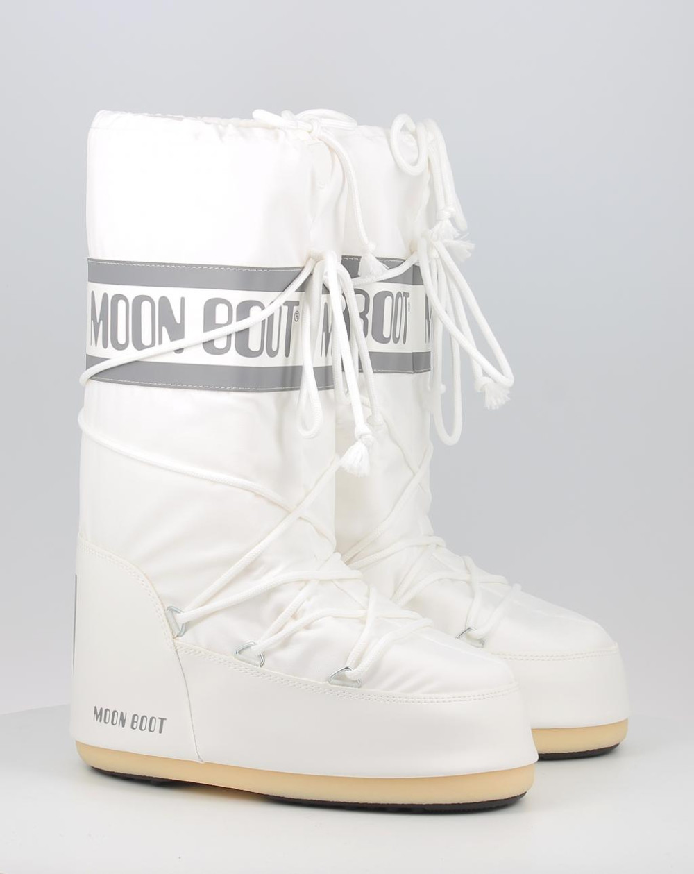 Botas MOON BOOT MB ICON NYLON blanco. Zapatos Obi